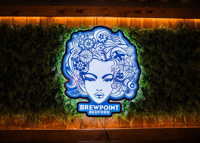 English Pub - The Queen Elizabeth English Pub